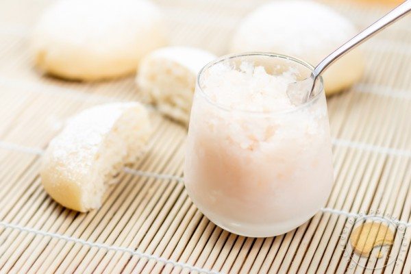 Banh Bao (brioches vapeur) sucrés fourrés à la noix de coco et granité ...