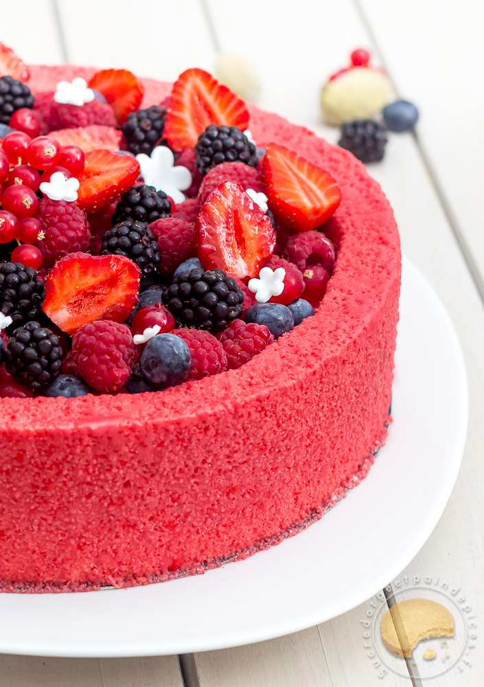 Entremets frais aux fruits rouges et au lait d’amande - Sucre d'Orge et ...